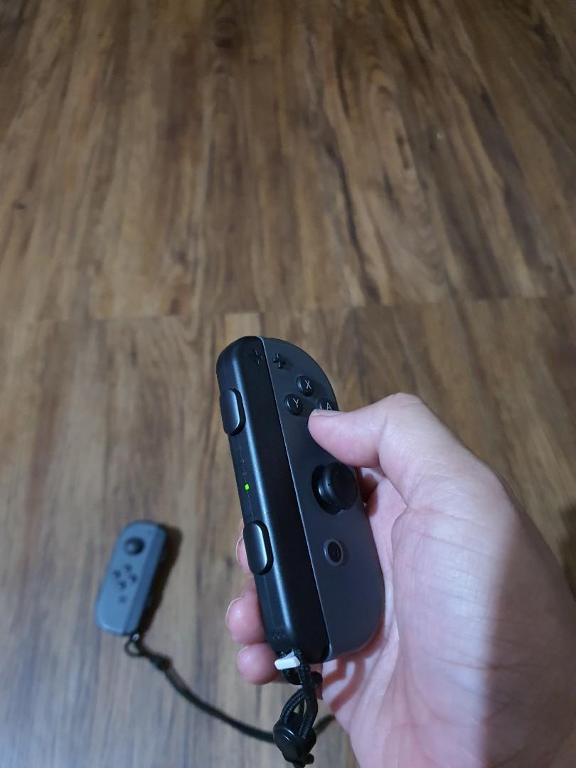 Nintendo switch joycons orig grey with straps, Video Gaming, Video Game ...