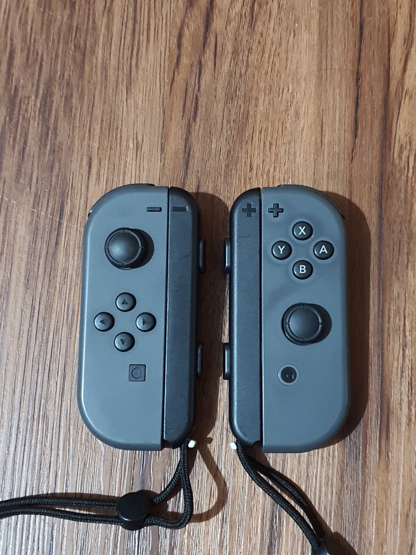 Nintendo switch joycons orig grey with straps, Video Gaming, Video Game ...