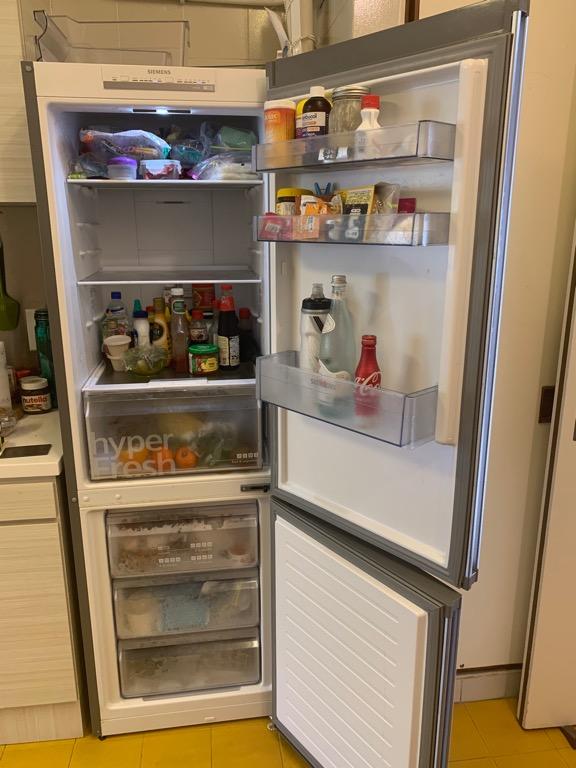 Siemens Double Door Refrigerator 323L, 家庭電器, 廚房電器, 雪櫃及冰櫃 - Carousell