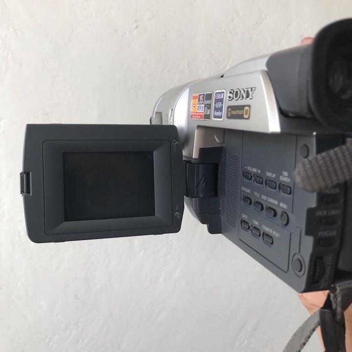 Vintage Camcorder Sony Handycam Vision CCD-TRV108 NTSC videoHi8 460x ...