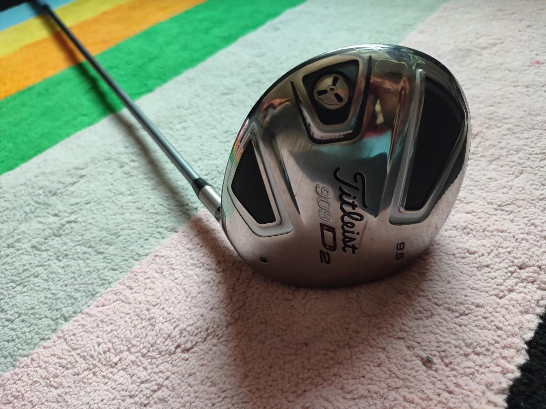 Titleist Driver 909 D2, Sports Equipment, Sports & Games, Golf on Carousell