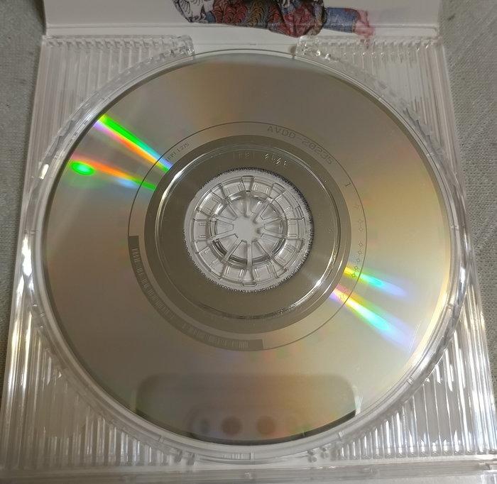 TRF - Frame 日版 二手單曲 CD, 興趣及遊戲, 音樂, CD 及 DVD在旋轉拍賣