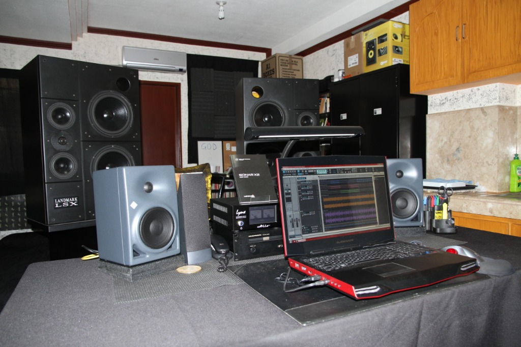 World-class Professional Mastering Monitor Speakers (as used by Sony ...