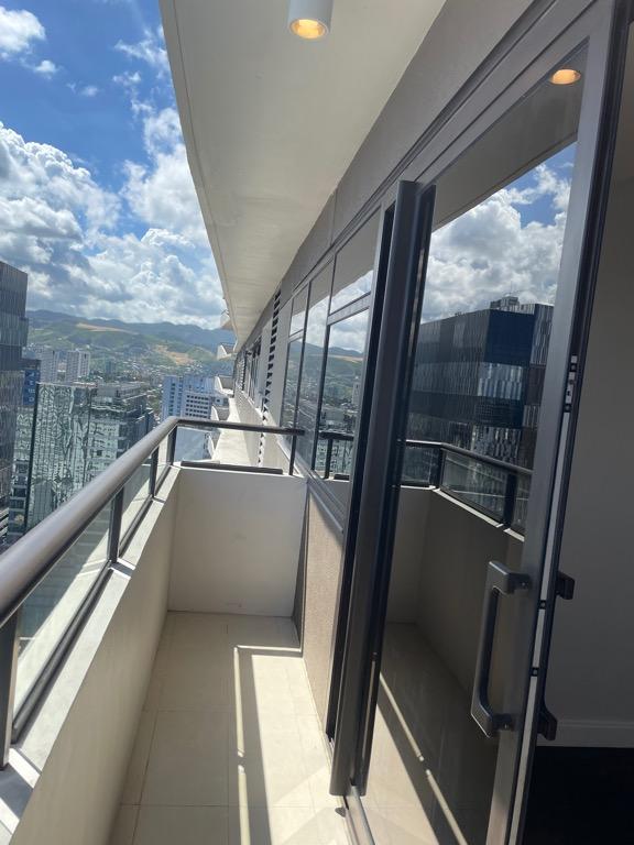 ZEN unit The Alcoves Cebu CCLEX view Ayala Land Premier Condo ...