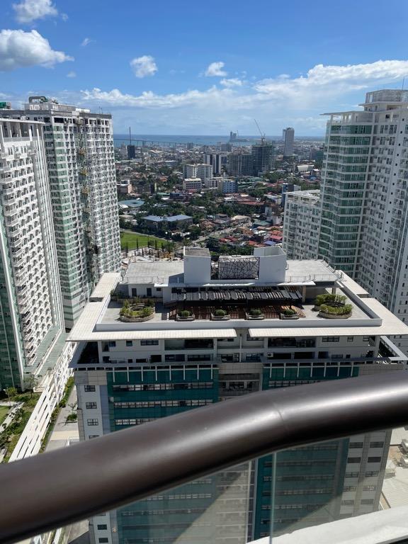 ZEN unit The Alcoves Cebu CCLEX view Ayala Land Premier Condo ...