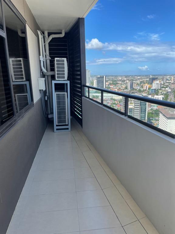 ZEN unit The Alcoves Cebu CCLEX view Ayala Land Premier Condo ...