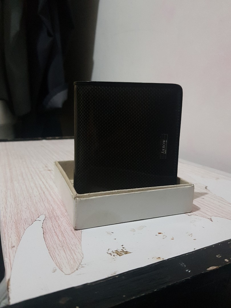 Arrow Wallet, Men's Fashion, Watches & Accessories, Wallets & Card ...