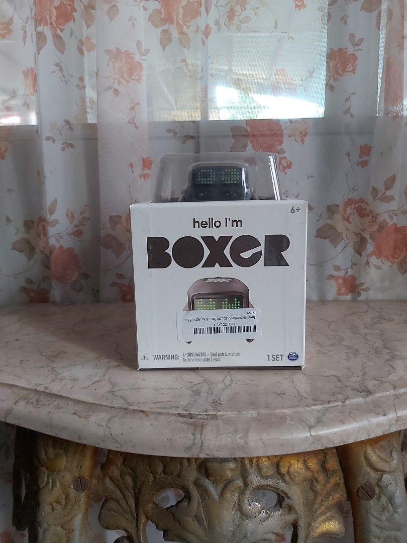 Boxer Robot, Hobbies & Toys, Toys & Games on Carousell