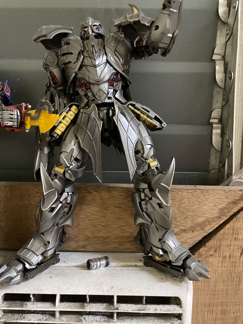 BS02 Transformers Megatron, Hobbies & Toys, Toys & Games on Carousell