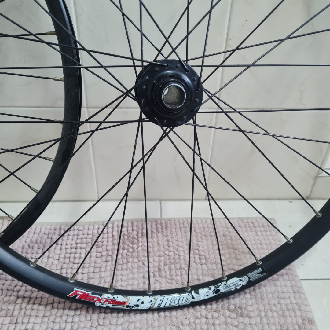 DH wheelset, Sports Equipment, Bicycles & Parts, Parts & Accessories on ...