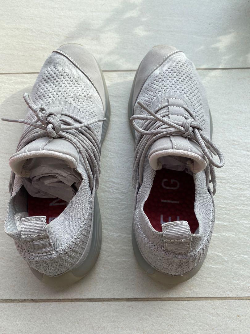 Lane eight, Luxury, Sneakers & Footwear on Carousell