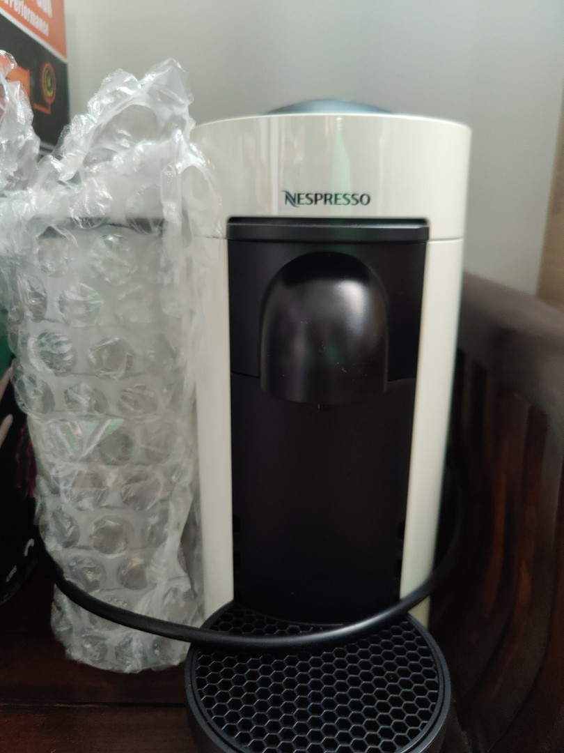 Nespresso Vertuo Plus White, TV & Home Appliances, Kitchen Appliances ...