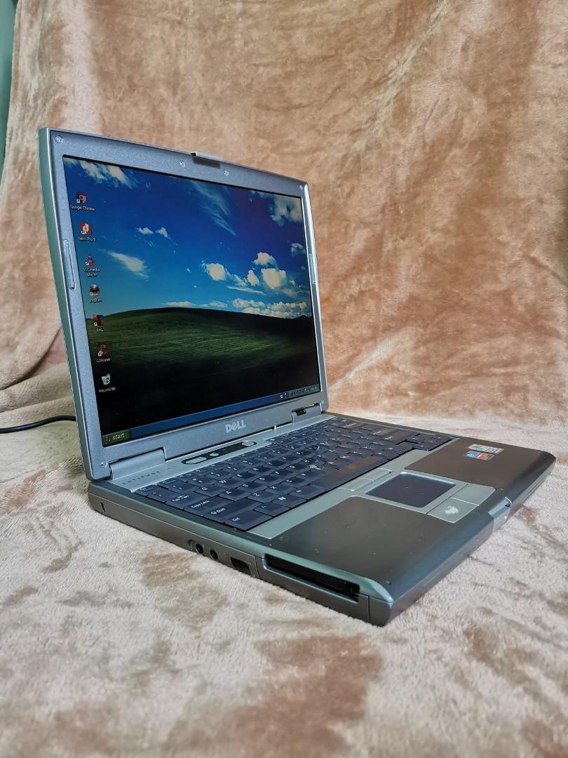 Retro Dell Windows XP Laptop D-Sub 9 pins Parallel Port IT Good Yishun ...