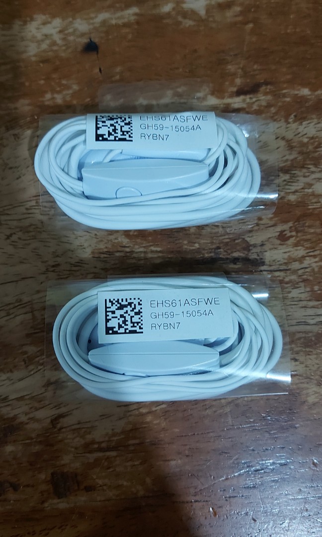 Samsung original headset, Computers & Tech, Parts & Accessories, Other ...