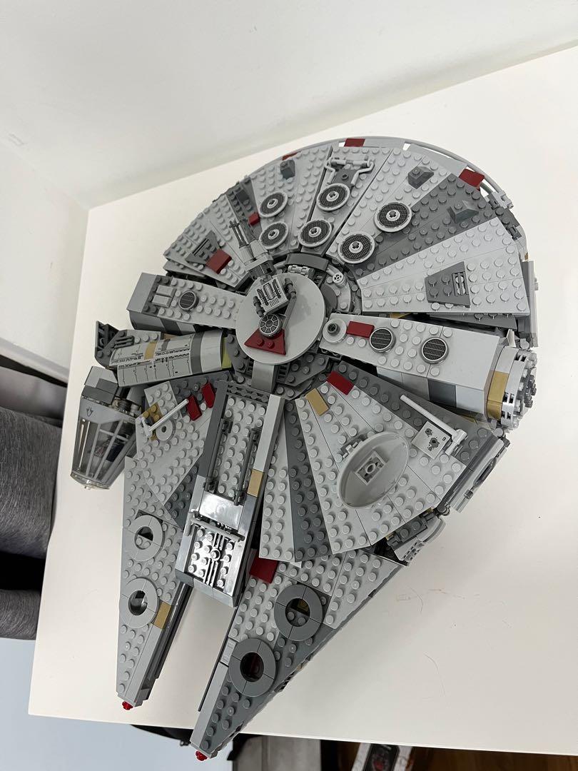 Star Wars Lego - millennium falcon 75257, Hobbies & Toys, Toys & Games ...