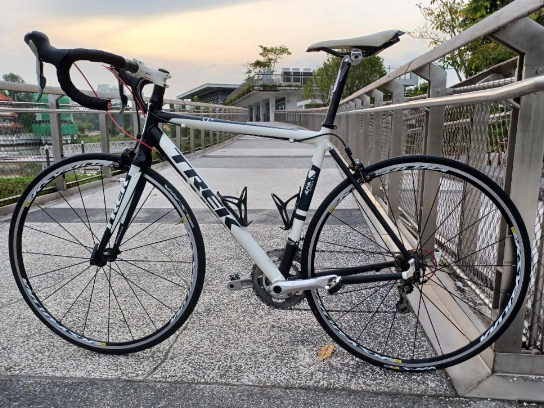 Trek Road Bike, Sports Equipment, Bicycles & Parts, Bicycles on Carousell