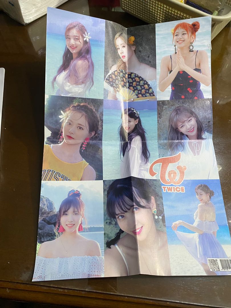Twice poster, Hobbies & Toys, Memorabilia & Collectibles, K-Wave on ...