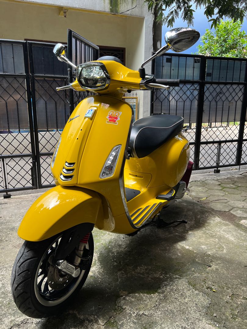 Vespa Sprint LED i-get ABS 2020 Yellow Sole Mulus, Motor di Carousell