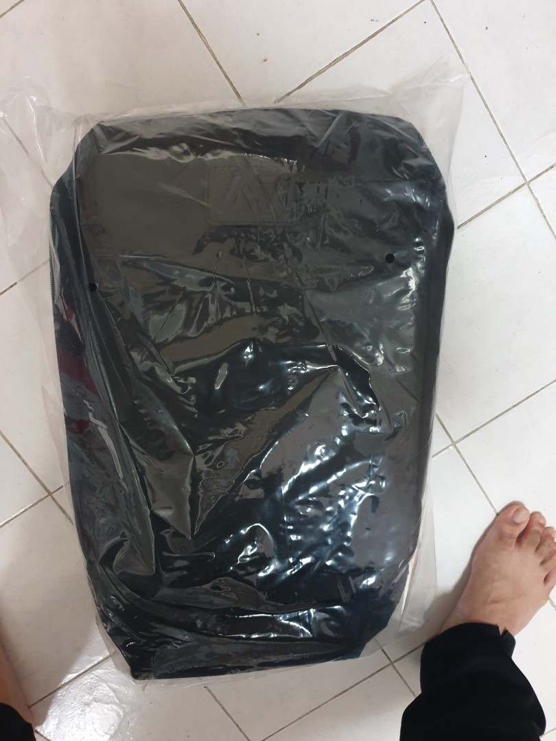 A7 Lifting Bag U bag, Men's Fashion, Bags, Backpacks on Carousell