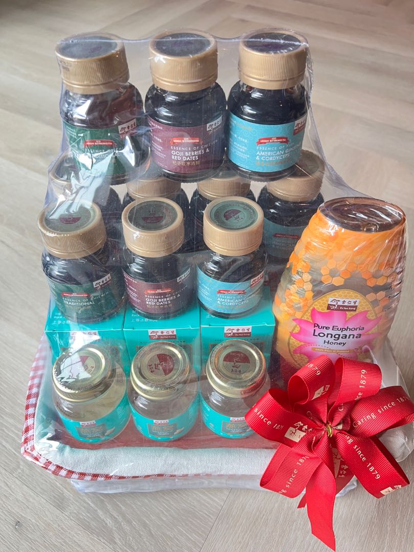 Brand New Eu Yan Seng Hamper, Food & Drinks, Gift Baskets & Hampers on ...
