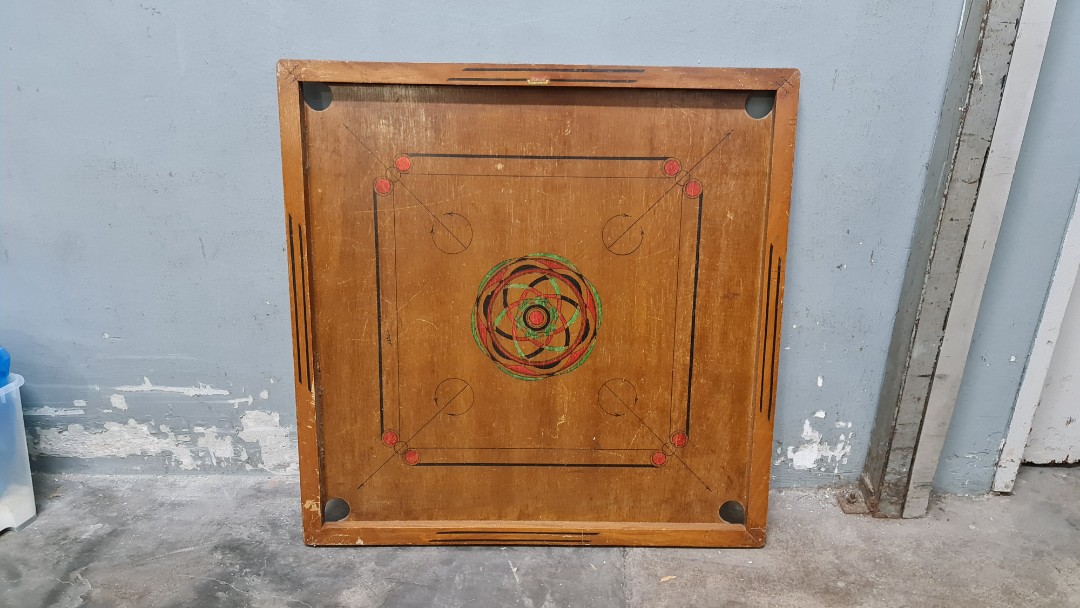 Carrom board / carom board, Everything Else on Carousell