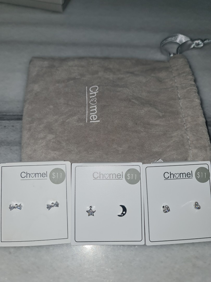 Chomel, Women's Fashion, Jewelry & Organisers, Earrings on Carousell