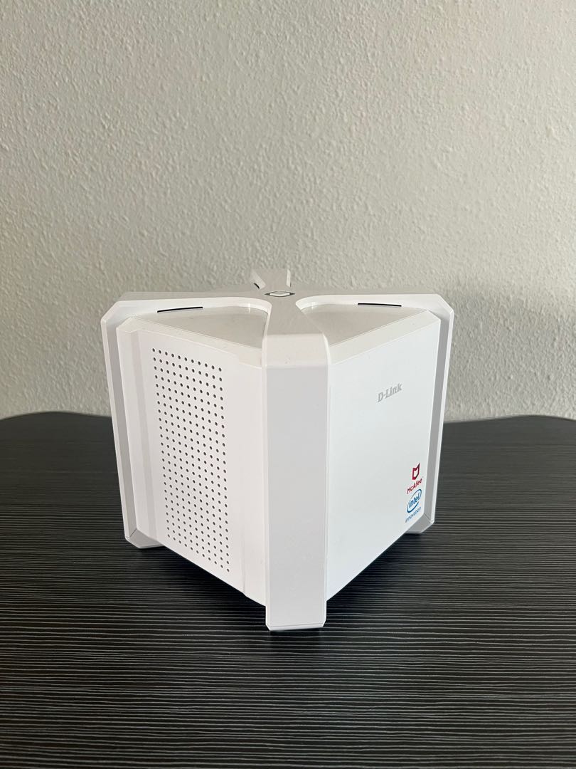 D-Link DIR-2680 router, TV & Home Appliances, Other Home Appliances on ...