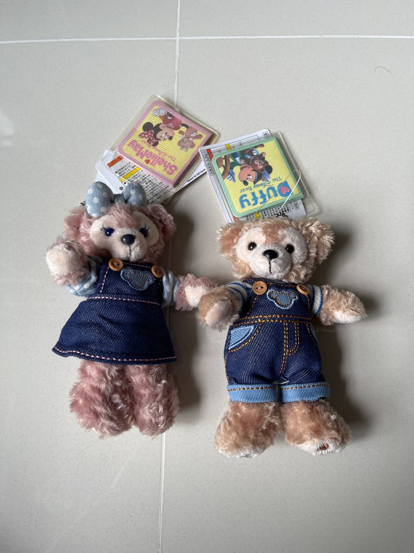 Duffy and Shellie May Tokyo DisneySea with keychain and pin, Hobbies ...