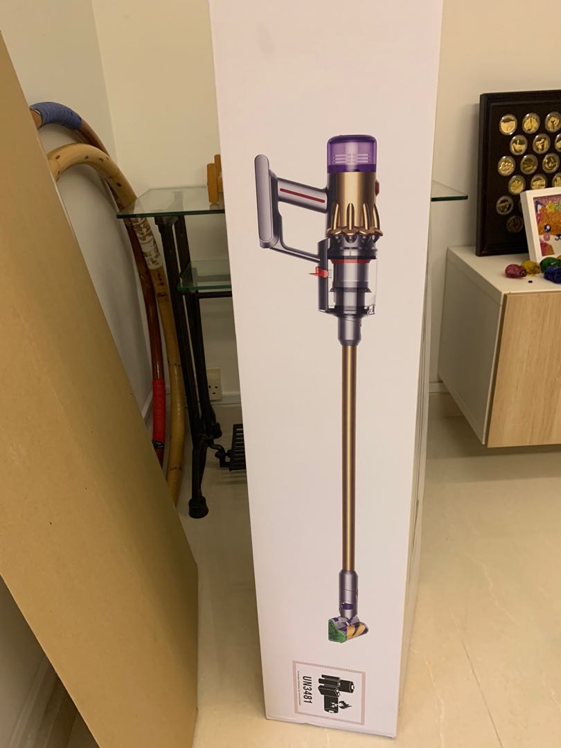 Dyson V12 carton box, TV & Home Appliances, Vacuum Cleaner ...
