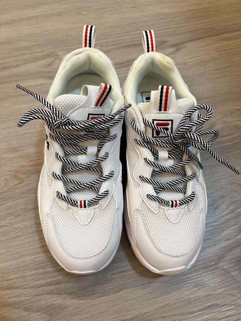 Filas Tracer Chunky Sneakers, Women's Fashion, Footwear, Sneakers on ...