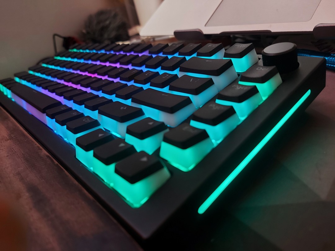 Fully Built Gmmk Pro With Glorious Holy Pandas And Glorious Aura