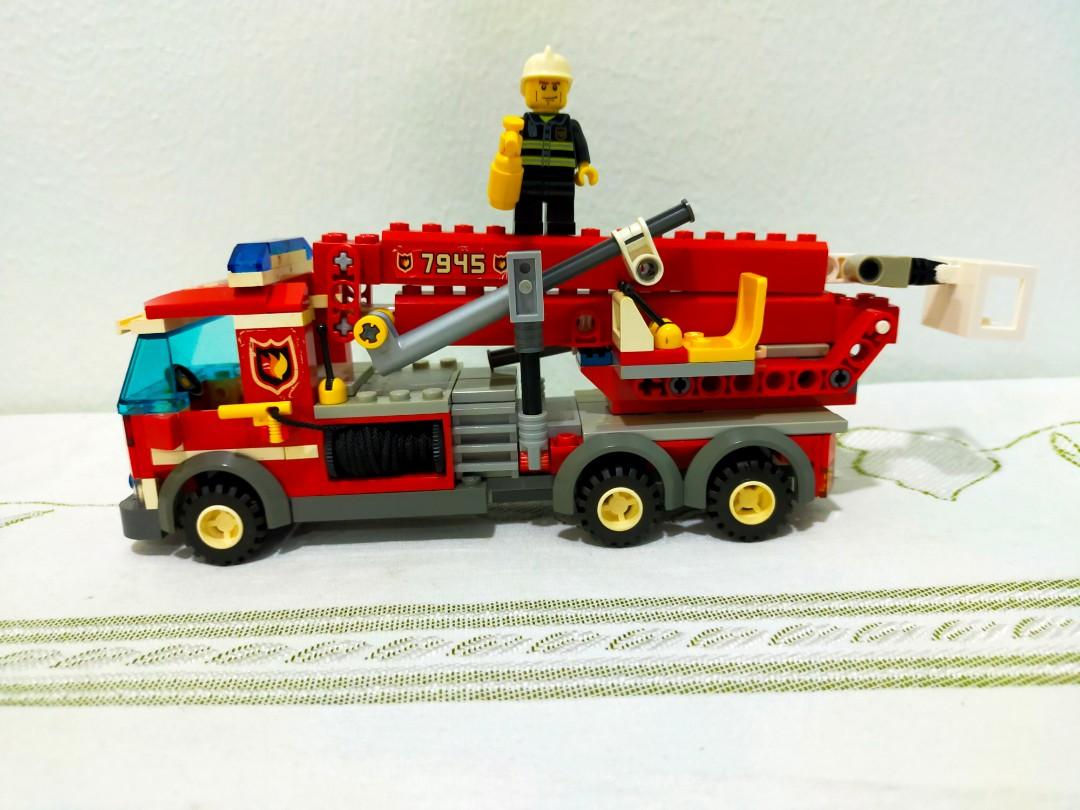LEGO 7945 City Fire Station, Hobbies & Toys, Collectibles & Memorabilia ...