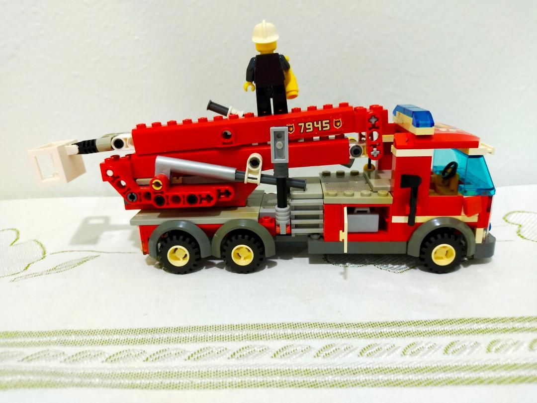 LEGO 7945 City Fire Station, Hobbies & Toys, Collectibles & Memorabilia ...