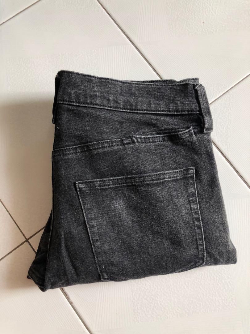 MUJI STRACTABLE JEANS 511 LEVIS CUTTING, Men's Fashion, Bottoms, Jeans ...