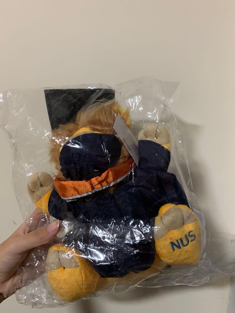 Nus Graduation Bear Linus Limited Edition, Hobbies & Toys, Toys & Games ...