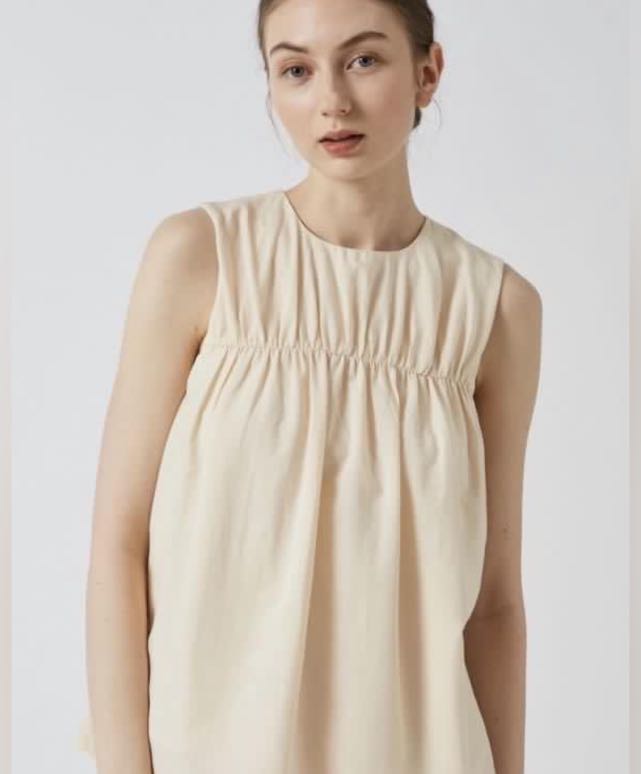 OSN cotton gathered top, Women's Fashion, Tops, Sleeveless on Carousell