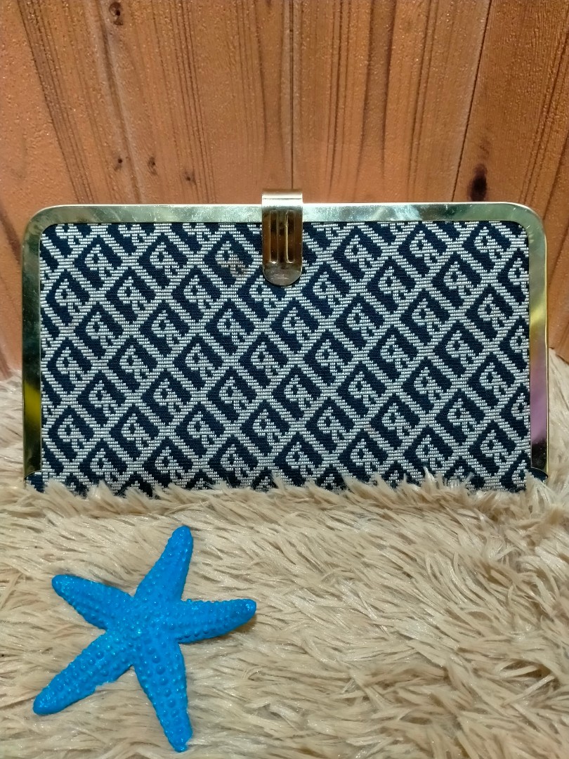 Vintage Party Wallet/Pouch, Women's Fashion, Bags & Wallets, Purses ...