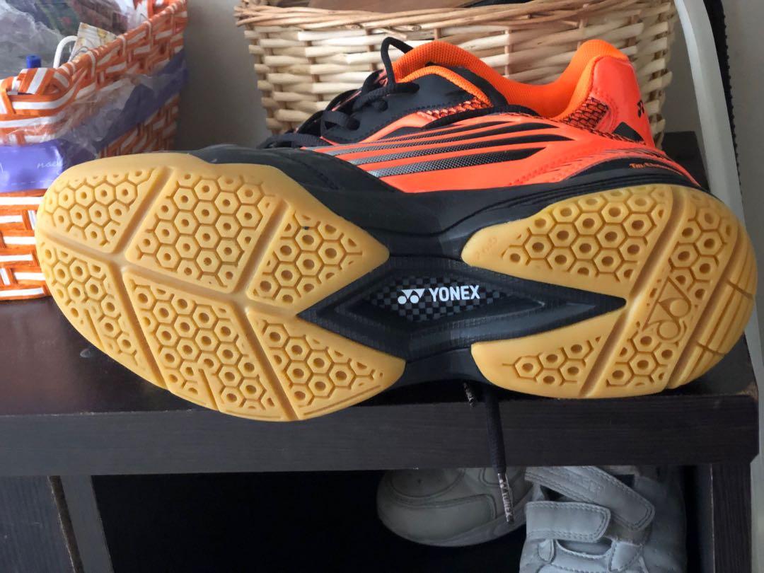 Yonex 777 Shoes, Sports Equipment, Sports & Games, Racket & Ball Sports ...