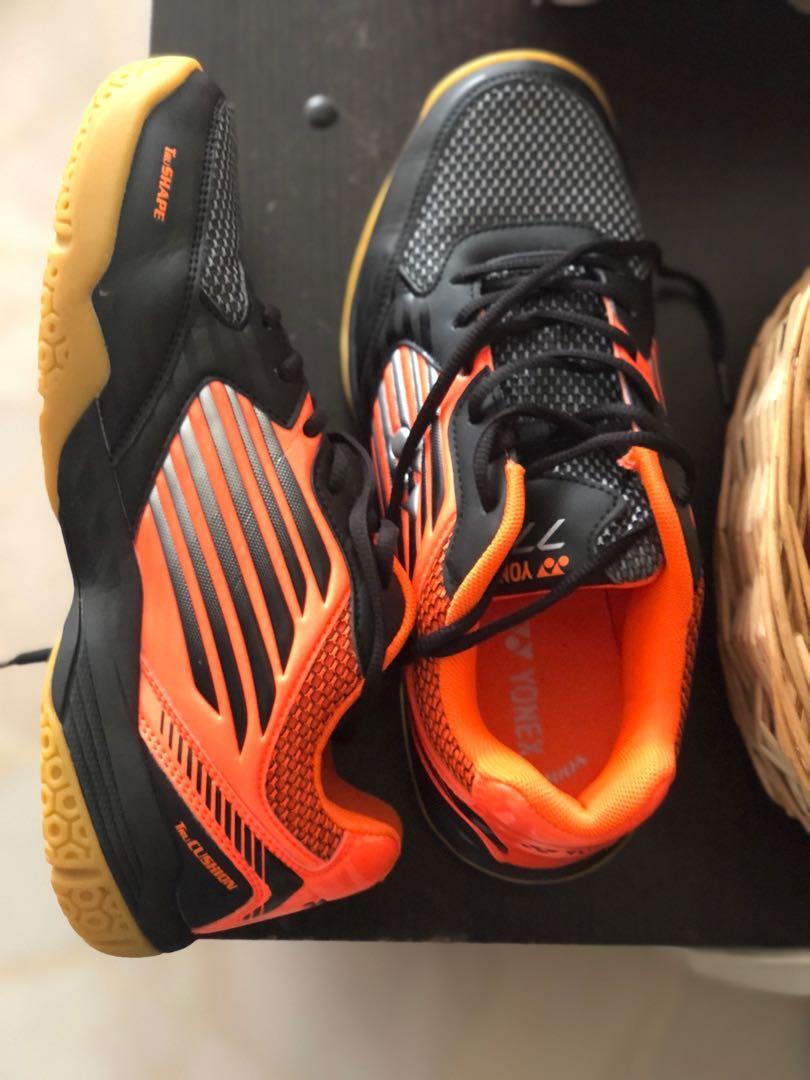 Yonex 777 Shoes, Sports Equipment, Sports & Games, Racket & Ball Sports ...