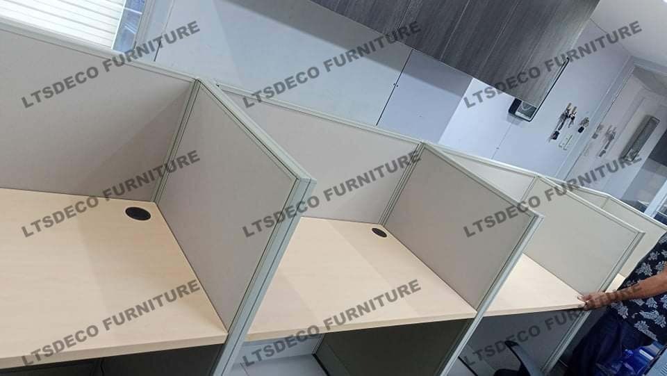 CALL CENTER TABLE OFFICE PARTITIONS, Furniture & Home Living, Office ...