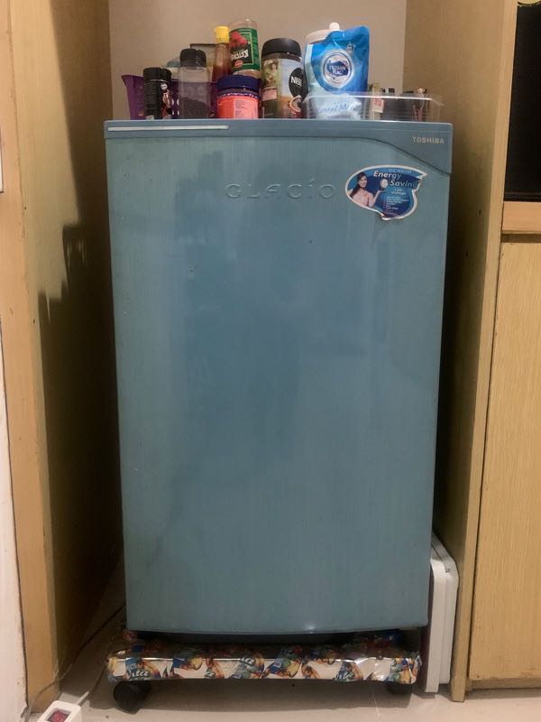 Kulkas 1 Pintu Glacio Second, Kitchen & Appliances di Carousell