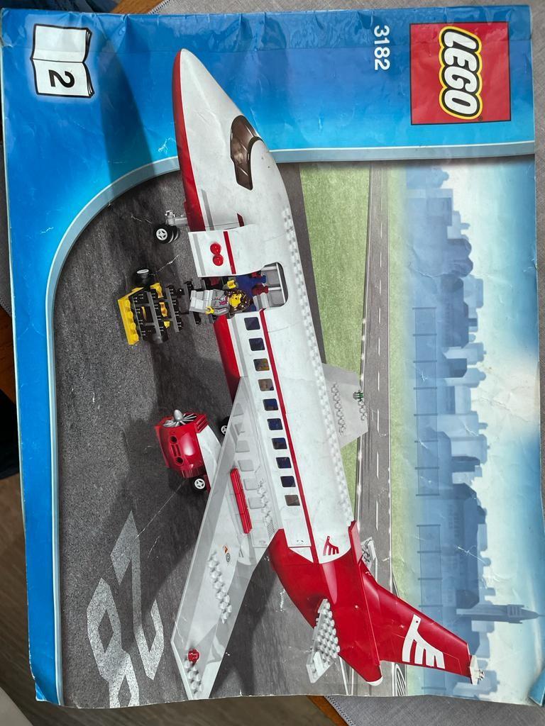 LEGO City Airport - 3182, Toys & Collectibles, Mainan di Carousell