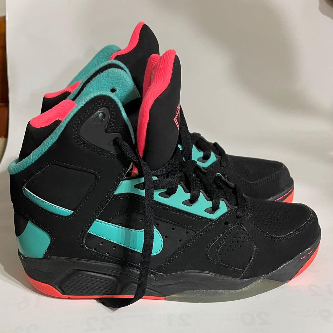 nike air flight high 高筒籃球鞋 輕量巴克利, 她的時尚, 鞋類, 運動鞋、球鞋在旋轉拍賣