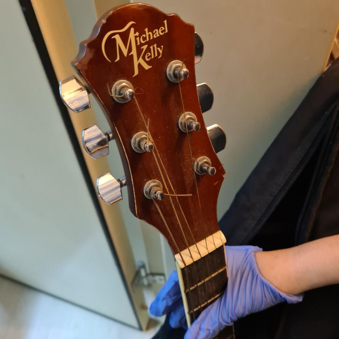 Normal guitar, Hobbies & Toys, Music & Media, Musical Instruments on ...
