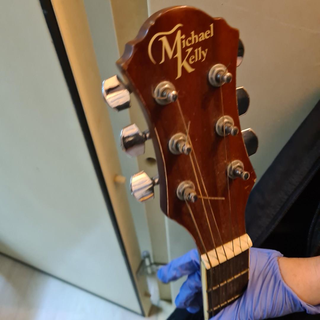 Normal guitar, Hobbies & Toys, Music & Media, Musical Instruments on ...