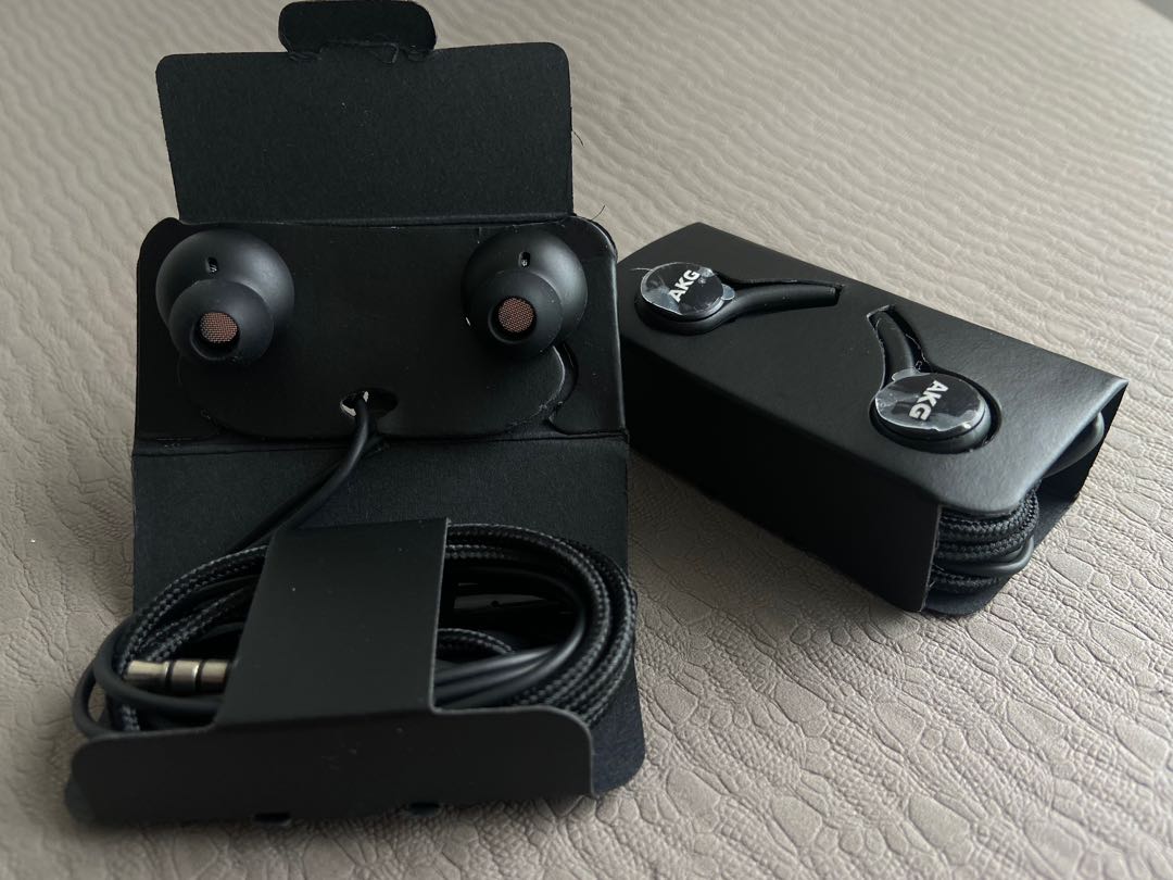 Samsung original AKG EARPHONE, Audio, Earphones on Carousell
