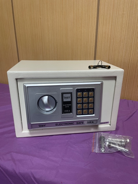 Savco Electronic Safe EA20, Everything Else on Carousell