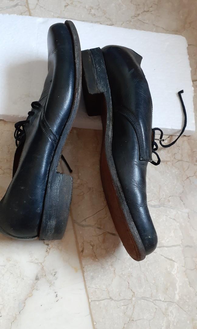 Sepatu hitam jadul, Fesyen Pria, Sepatu , Sepatu Formal di Carousell