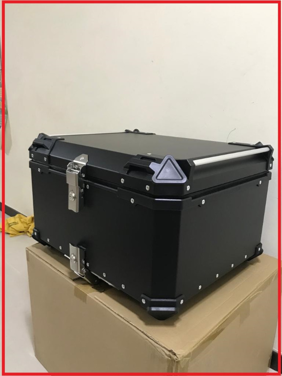 80L TOP BOX, Motorcycles, Motorcycle Accessories on Carousell