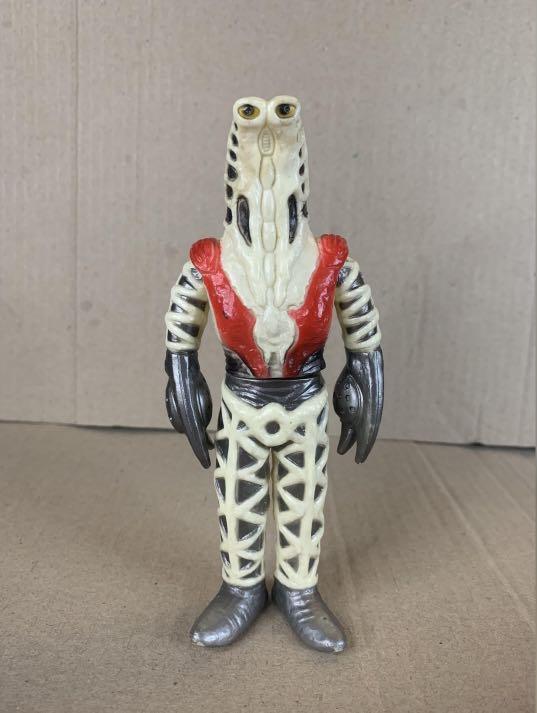 ALIEN GODOLA Kaiju Ultraman 6.5 inch, Hobbies & Toys, Toys & Games on ...